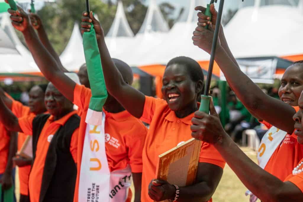 1,300 Kenyan Farmers Graduate - Trees for the Future